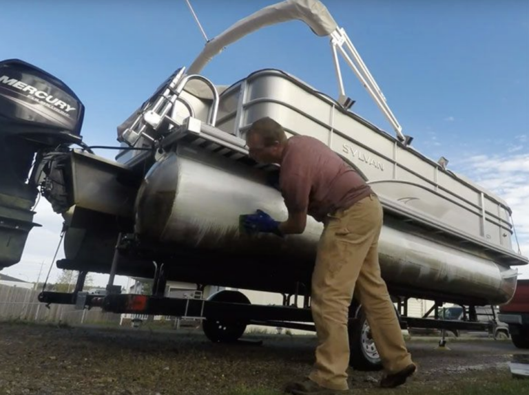 Top 3 Things to Know After You Buy Your First Pontoon Boat - Lakefront ...