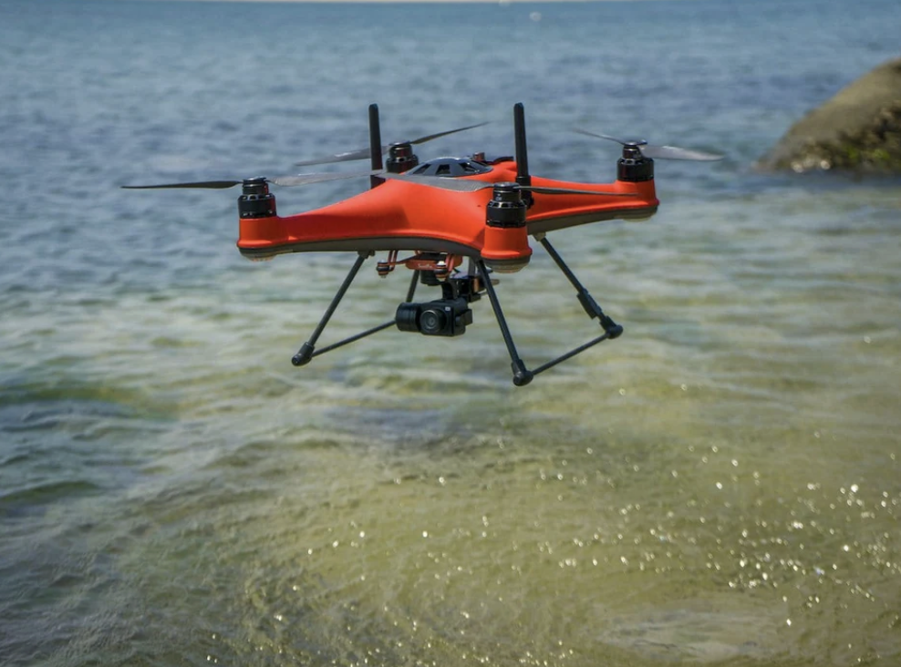 Using lake drones to Capture The Lakefront Lifestyle