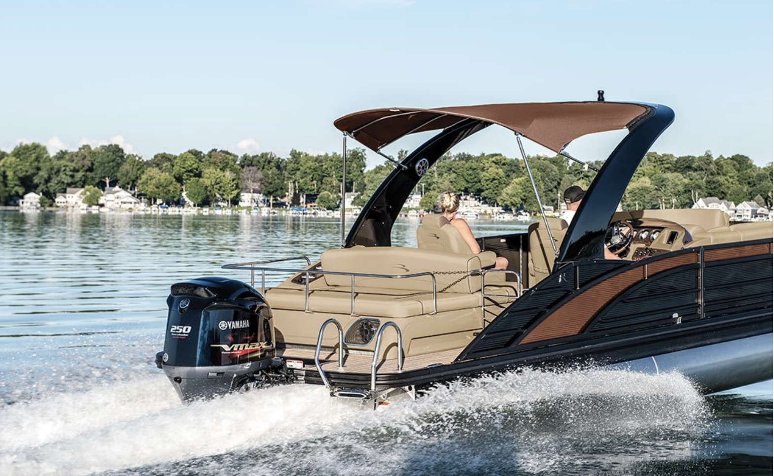 Pontoon boats