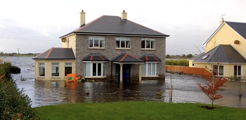 The Pros and Cons of Flood Insurance for Lakefront Homeowners ...